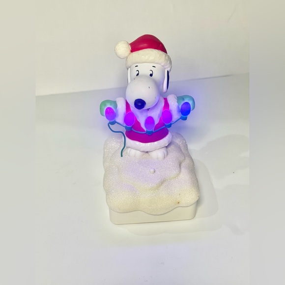 Hallmark | Holiday | 25 Hallmark Snoopy Wireless Christmas Light Show ...